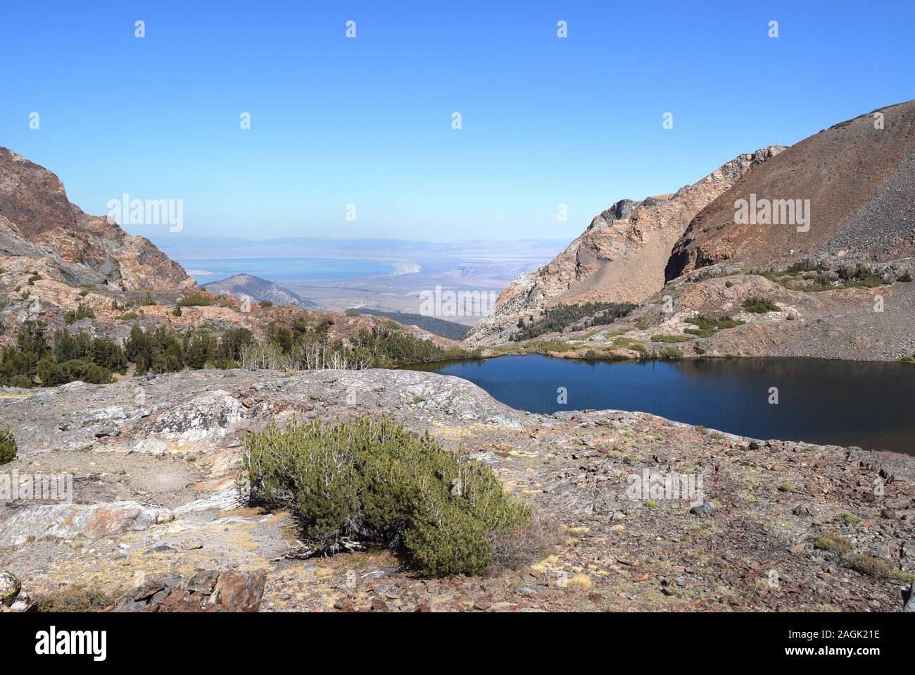 Hiking mono pass hi-res stock photography and images - Alamy