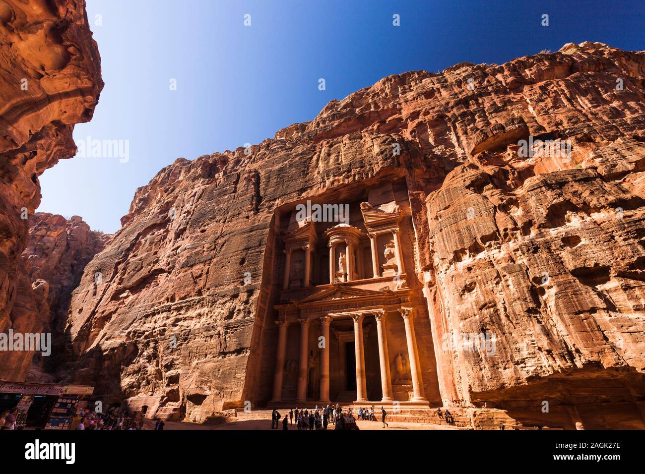 Petra, Al Khazneh, Treasury, rock cut temple, cliff sculpture, old ...