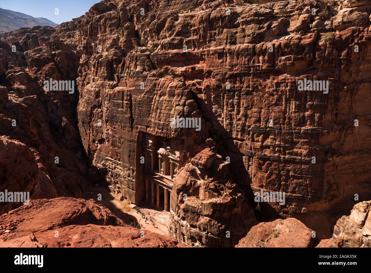 Petra, Al Khazneh, Treasury, rock cut temple, cliff sculpture, old ...