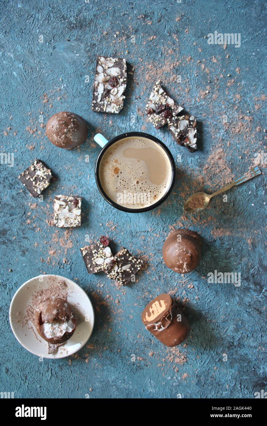 Cup of coffee, chocolate, cocoa powder Stock Photo - Alamy