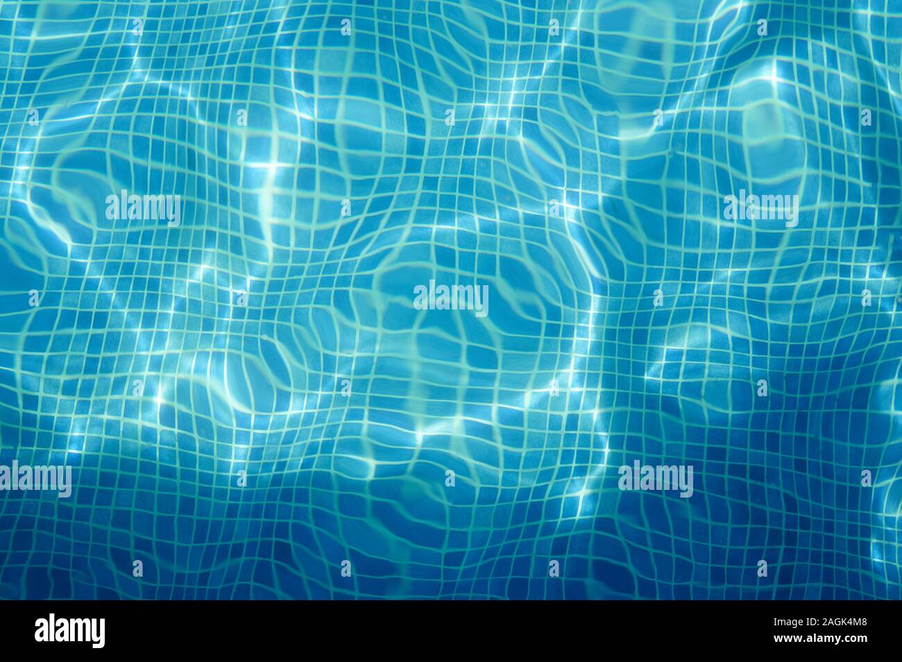 Clear pool water above top view with tiles Stock Photo - Alamy