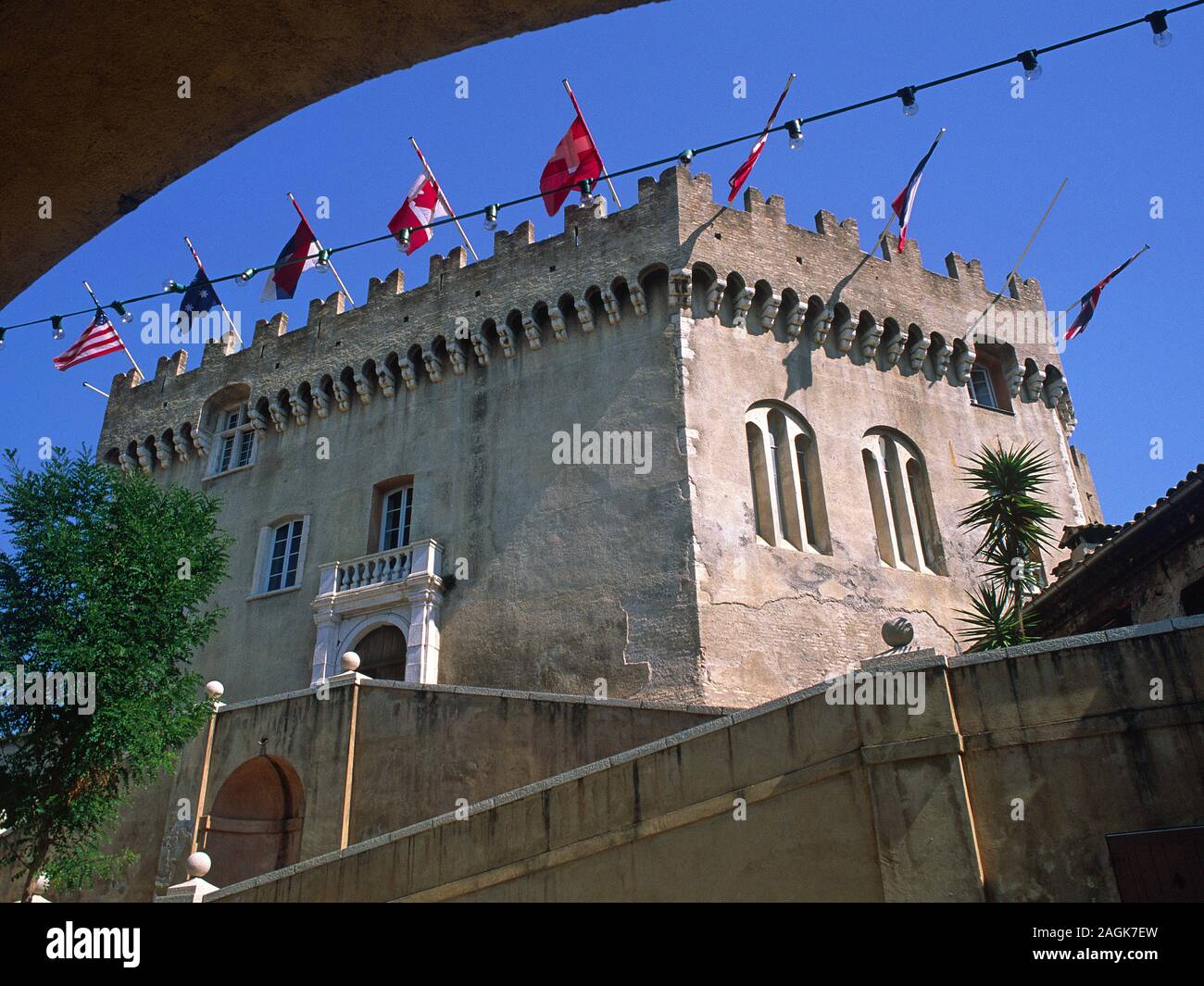 Grimaldi castle to the old village of Haut de Cagnes South of France ...
