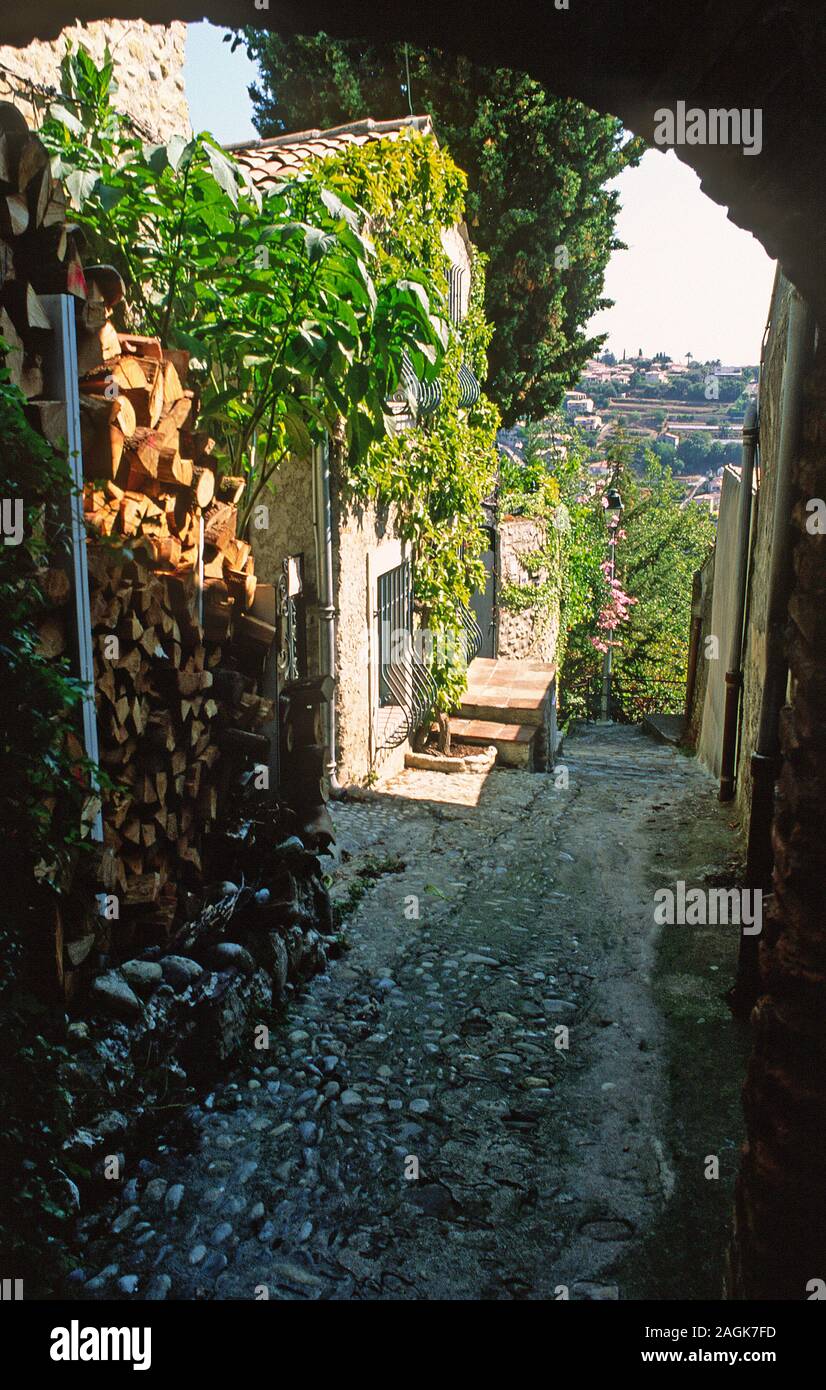 Grimaldi castle to the old village of Haut de Cagnes South of France ...