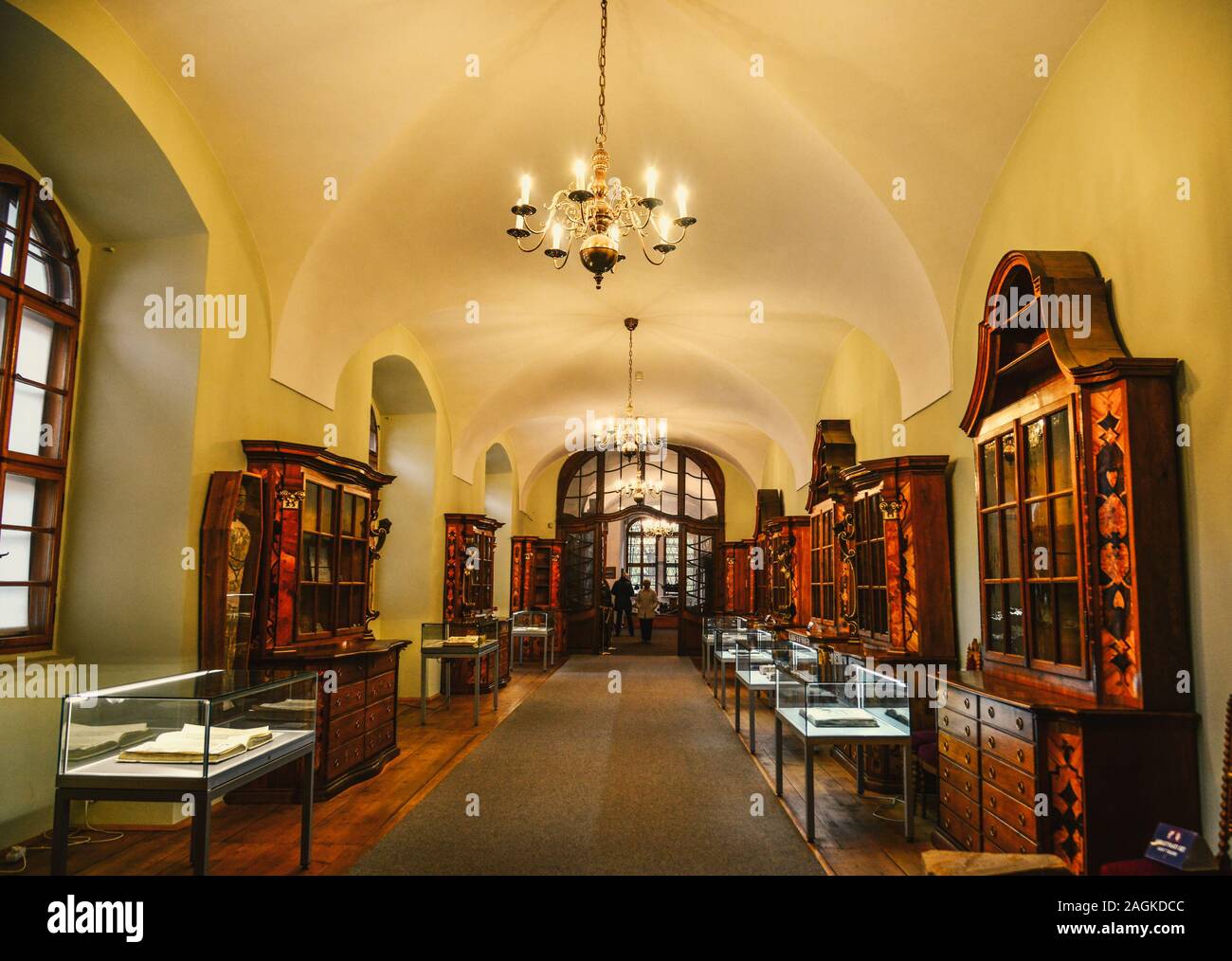 Medieval prague castle interior hall hi-res stock photography and ...