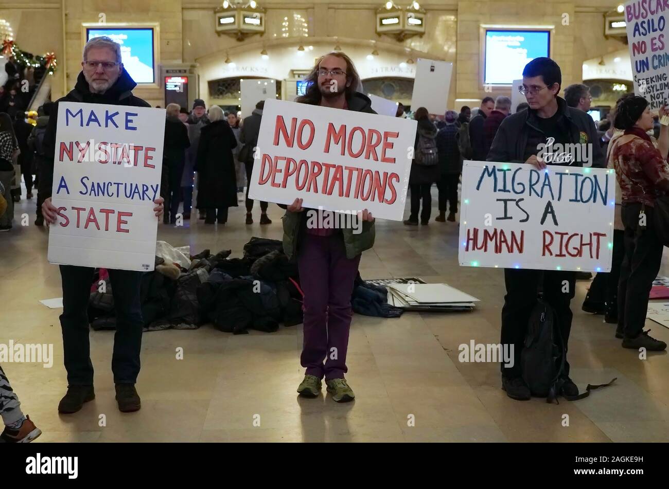 Rise and resist hi-res stock photography and images - Alamy