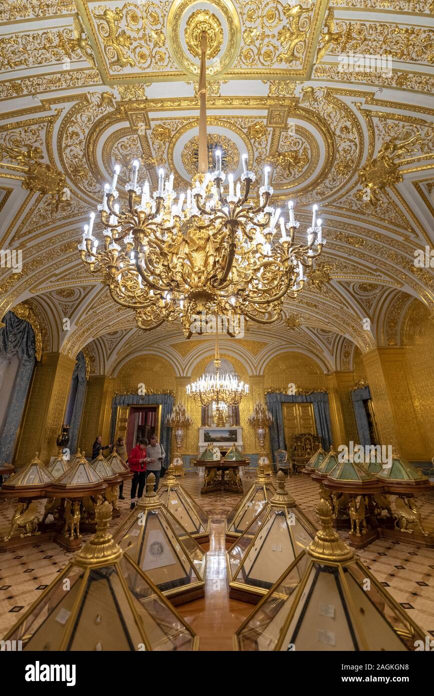 Inside interior of the Hermitage russian state museum. Amazing room ...