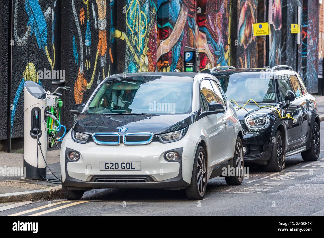 On street charging in Shoreditch Central London. On Street Electric Car ...