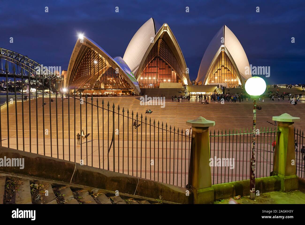 Metropolitan opera house auditorium hi-res stock photography and images ...