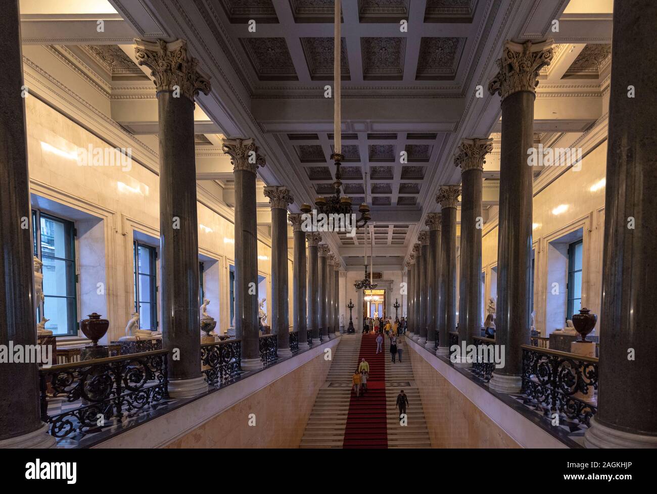 Inside interior of the Hermitage russian state museum. Amazing room ...