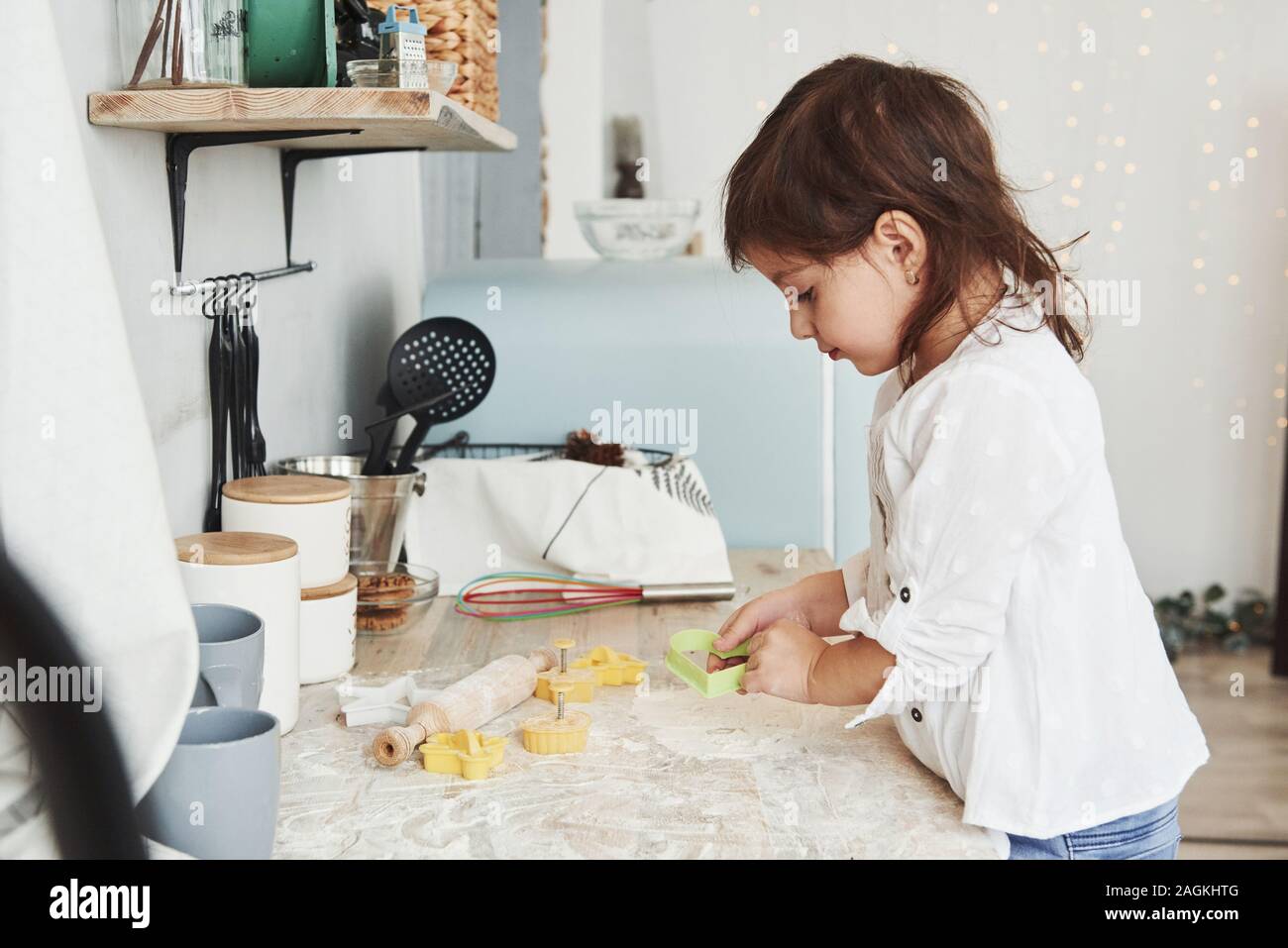 Kitchen instruments hi-res stock photography and images - Alamy