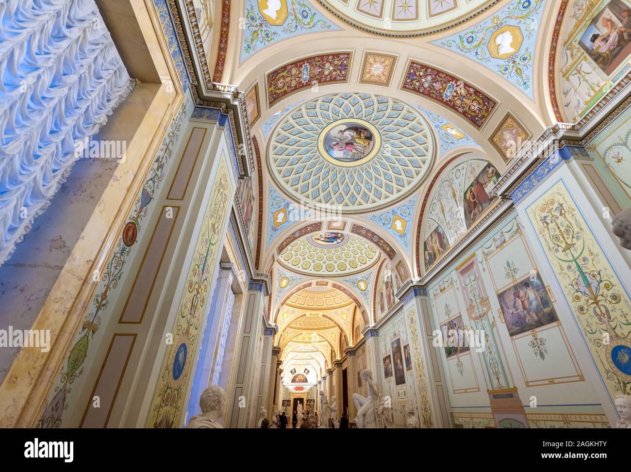 Inside interior of the Hermitage russian state museum. Amazing room ...