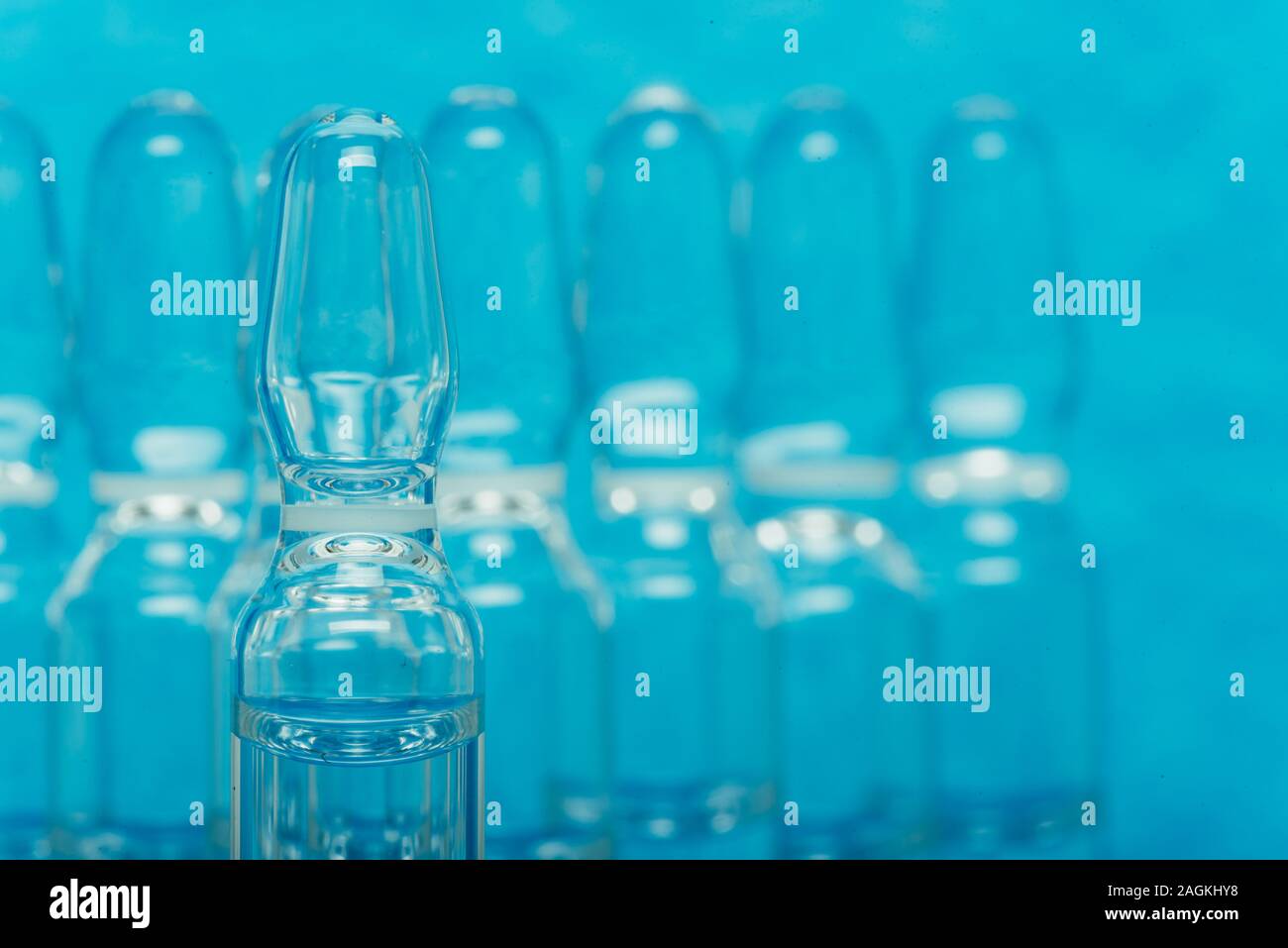 Sodium chloride structure molecule hi-res stock photography and images ...