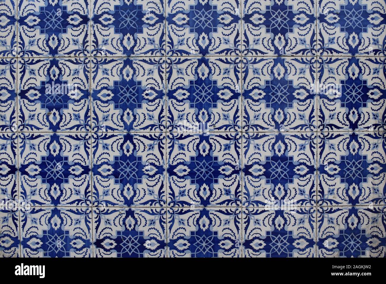 Traditional portuguese tile Azulejo Stock Photo - Alamy