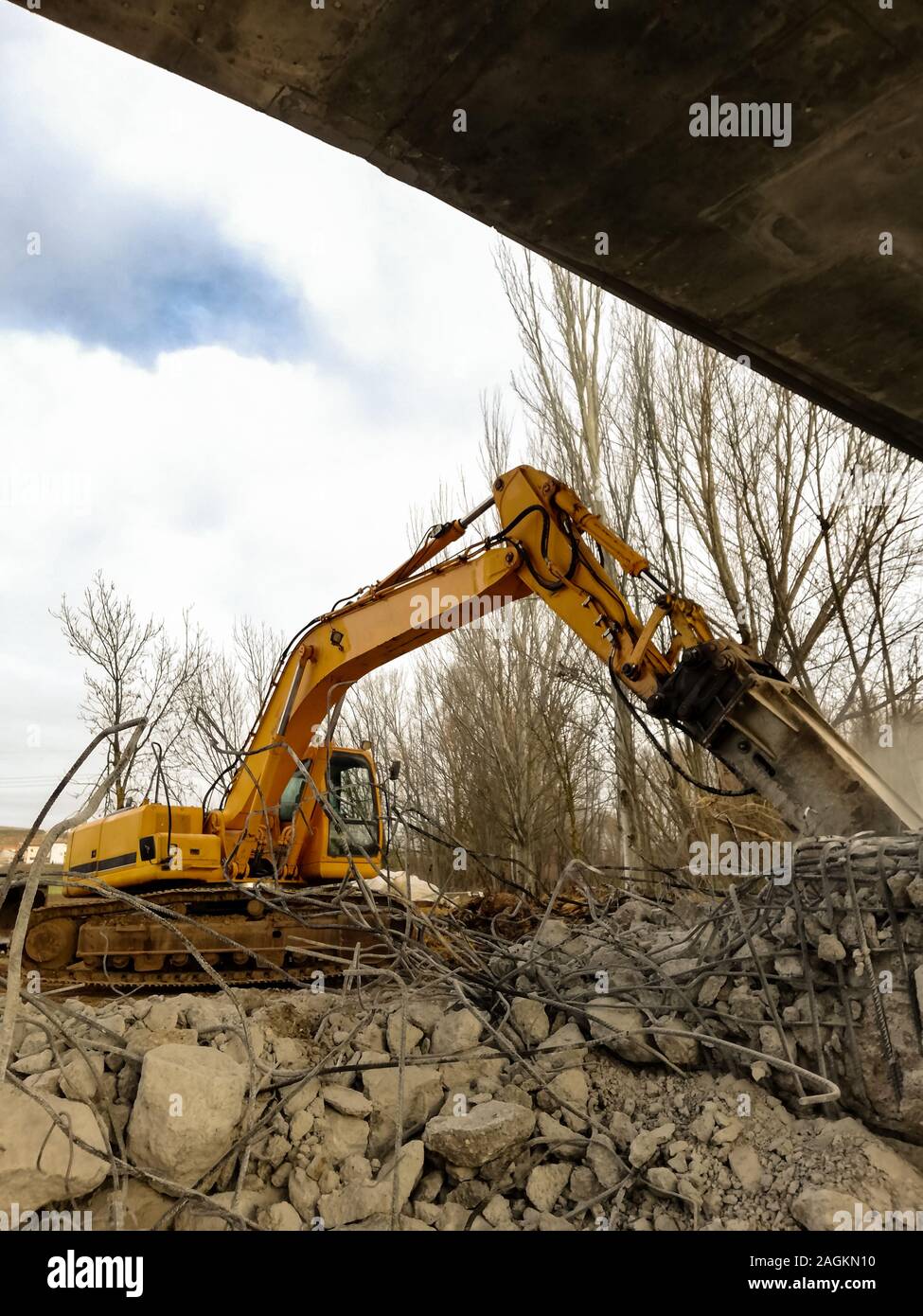 Backhoe tractor demolition demolish hi-res stock photography and images ...