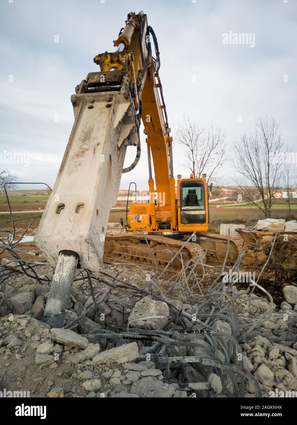 Hydraulic breaker hi-res stock photography and images - Alamy