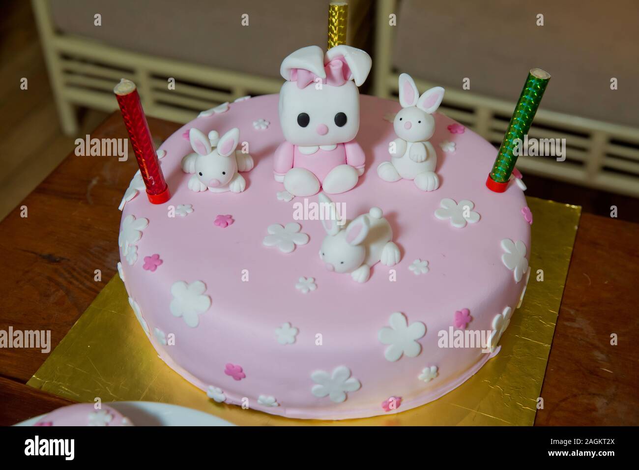 Pink bunny birthday cake hi-res stock photography and images - Alamy