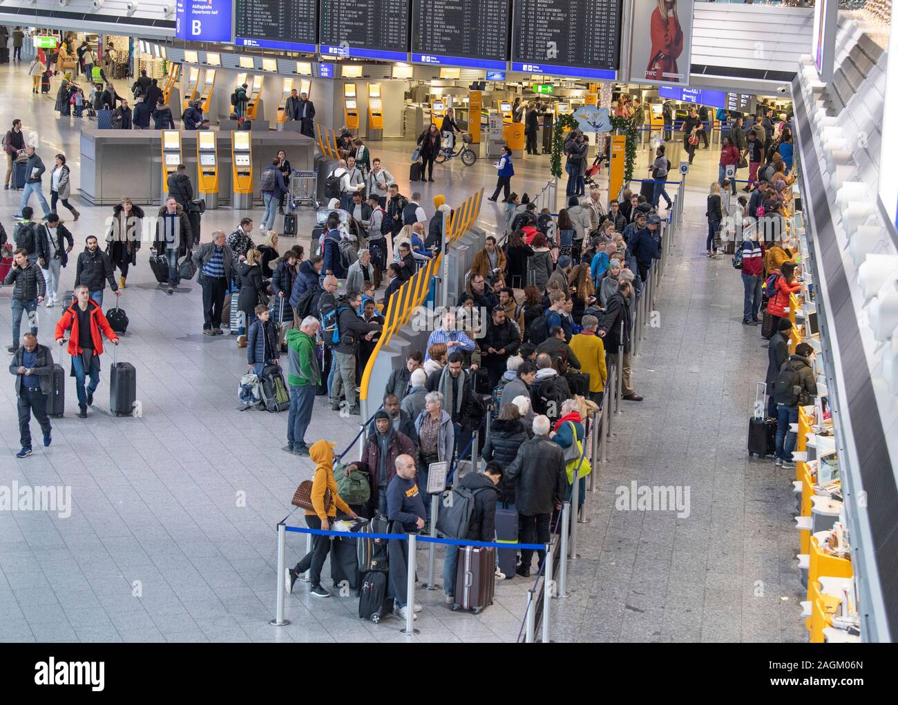 Dispatch counters hi-res stock photography and images - Alamy