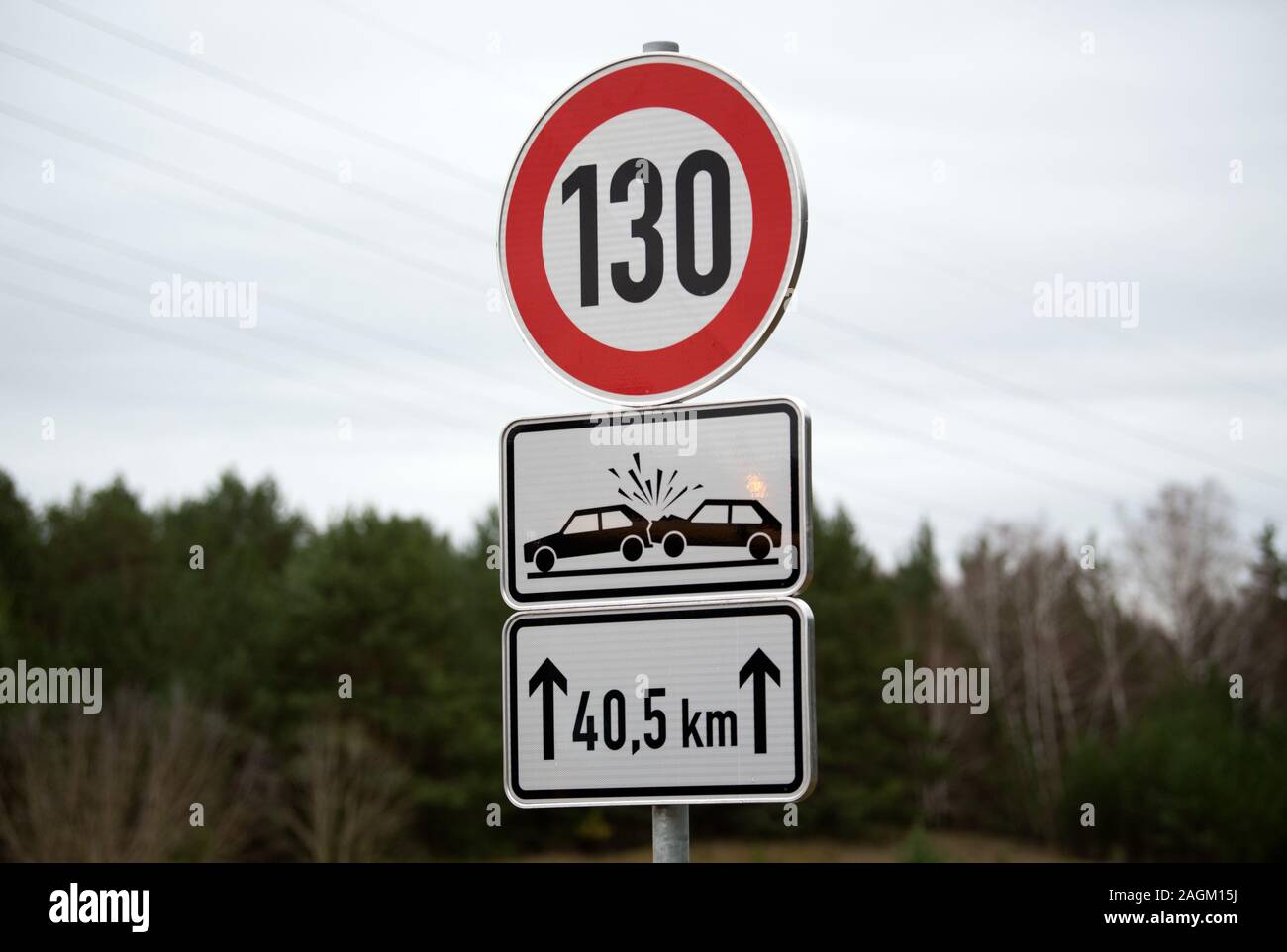 130 speed limit sign hi-res stock photography and images - Alamy