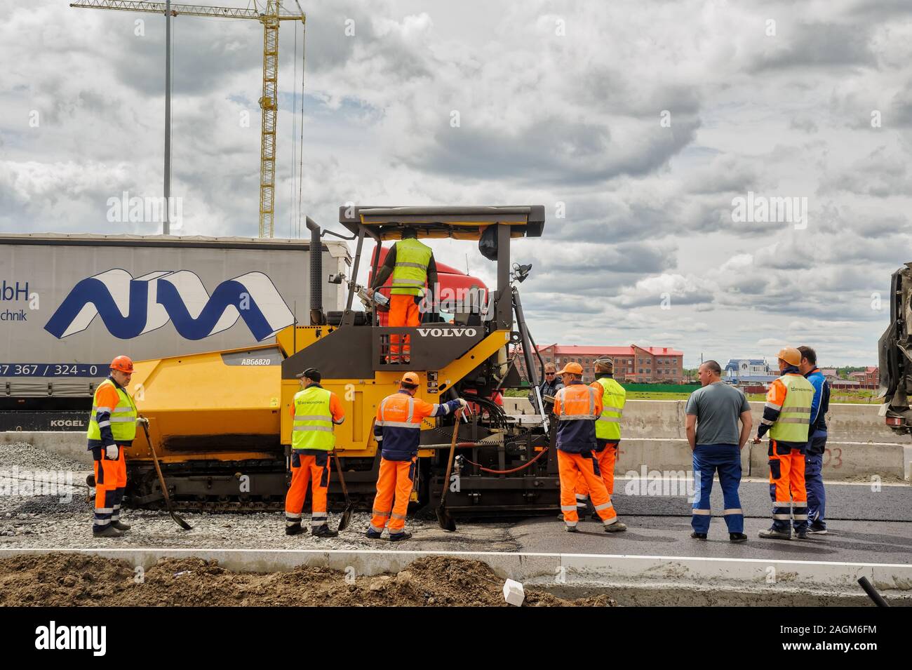 Pave concrete machine hi-res stock photography and images - Alamy
