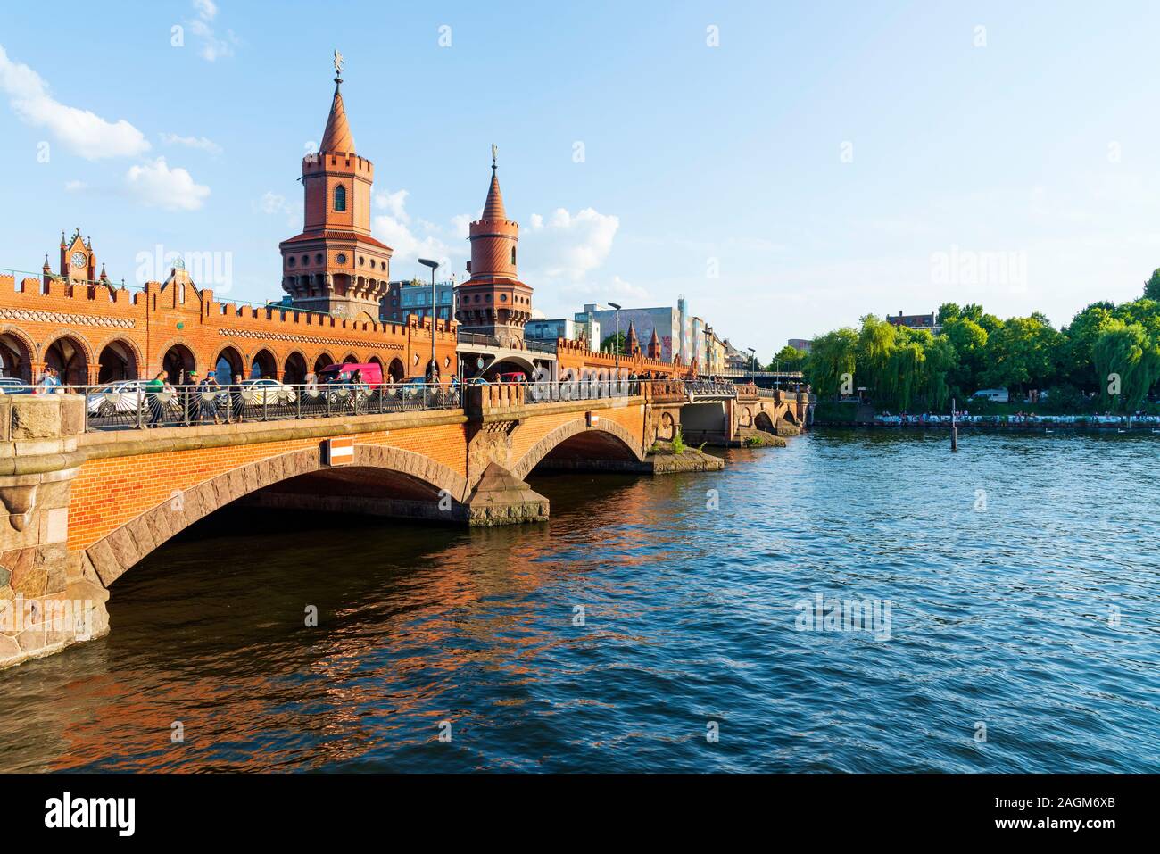 BERLIN, GERMANY - MAY 25, 2018: A view of the famous Oberbaum Bridge ...