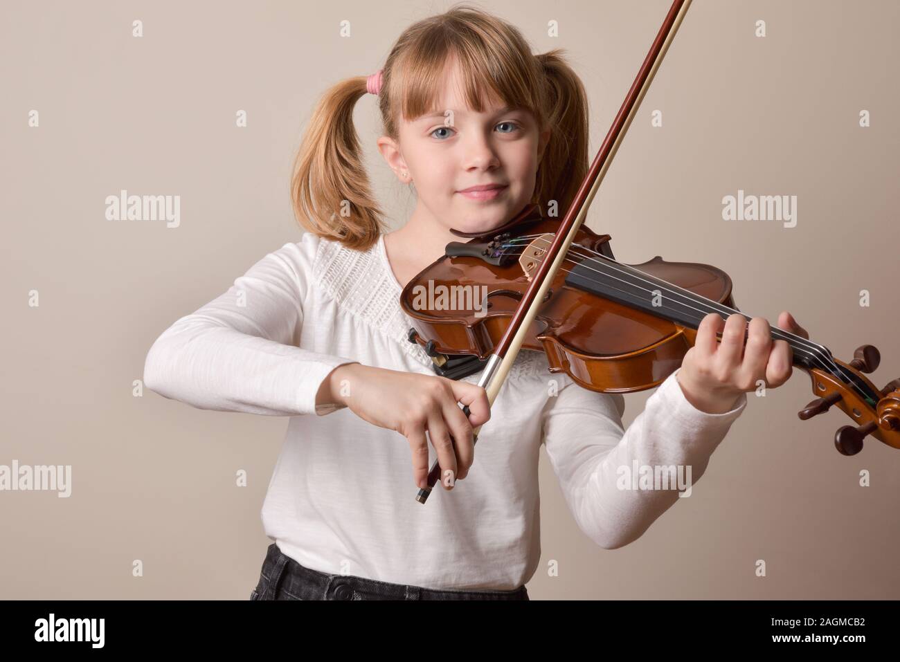 Melody Violin Front View Isolated High Resolution Stock Photography and ...
