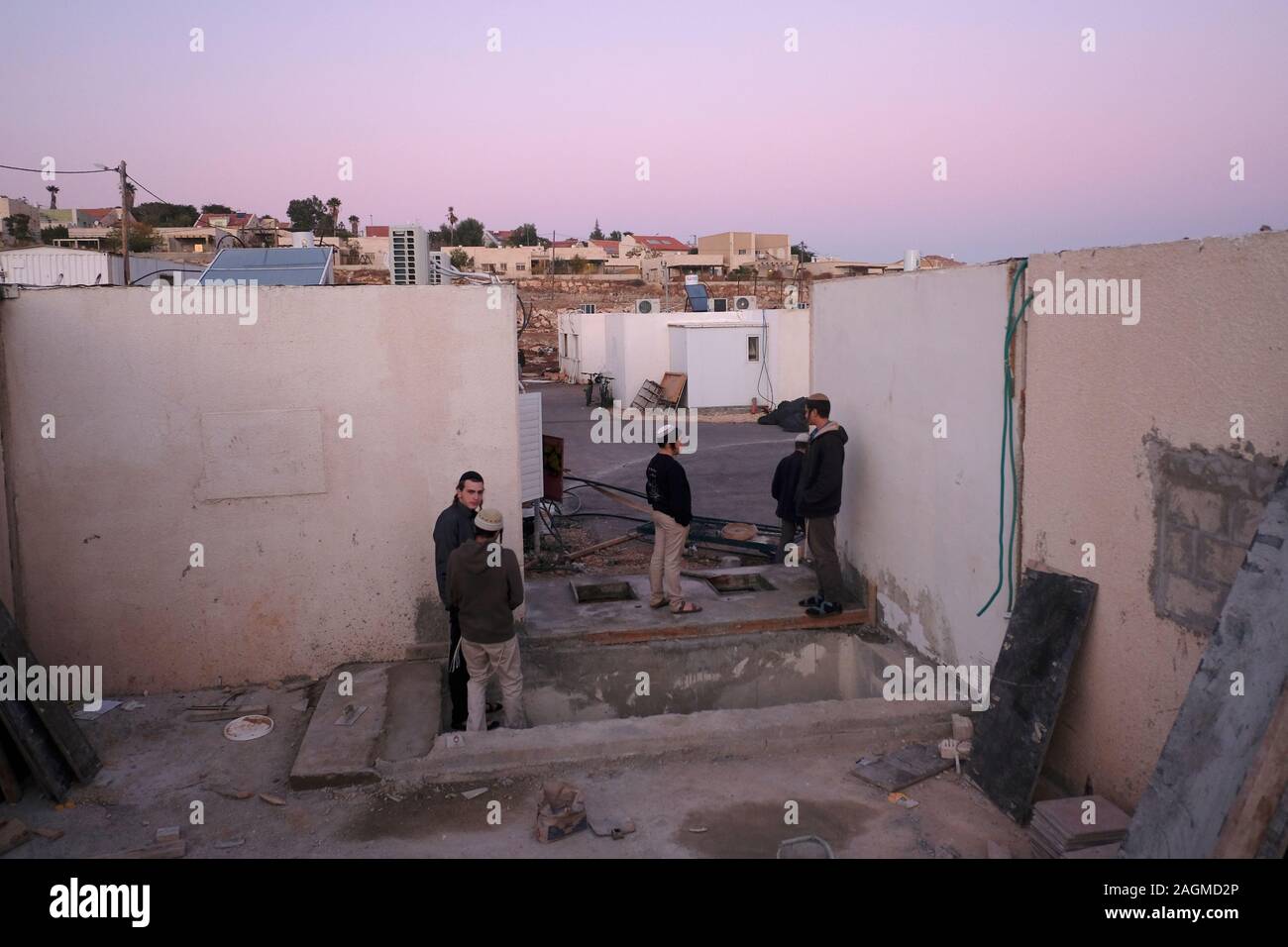 Hashachar hi-res stock photography and images - Alamy