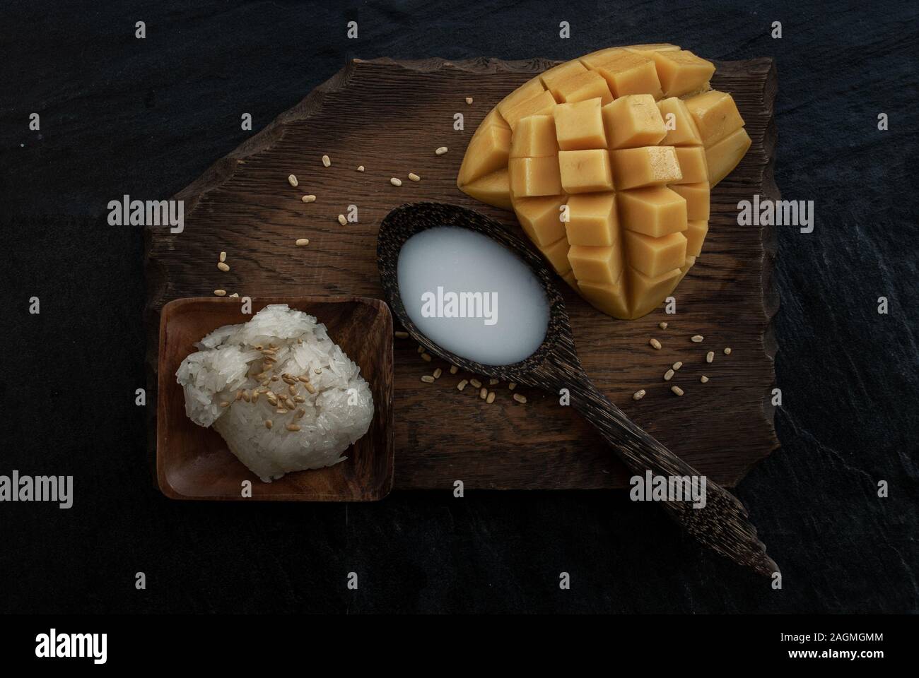 Fresh ripe mango (Barracuda mango) and sticky rice with coconut milk ...