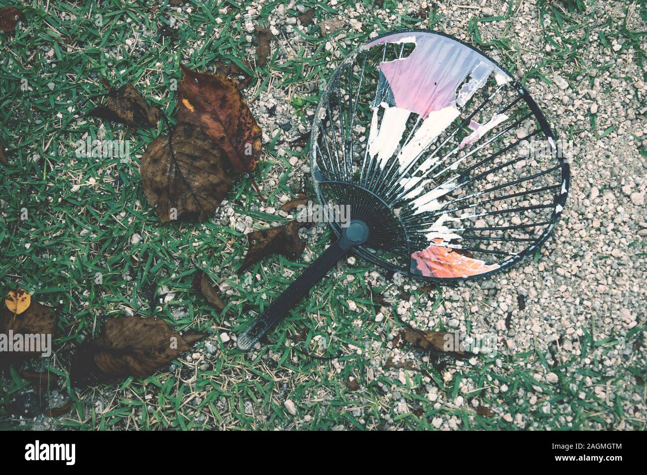 Broken fan hi-res stock photography and images - Alamy