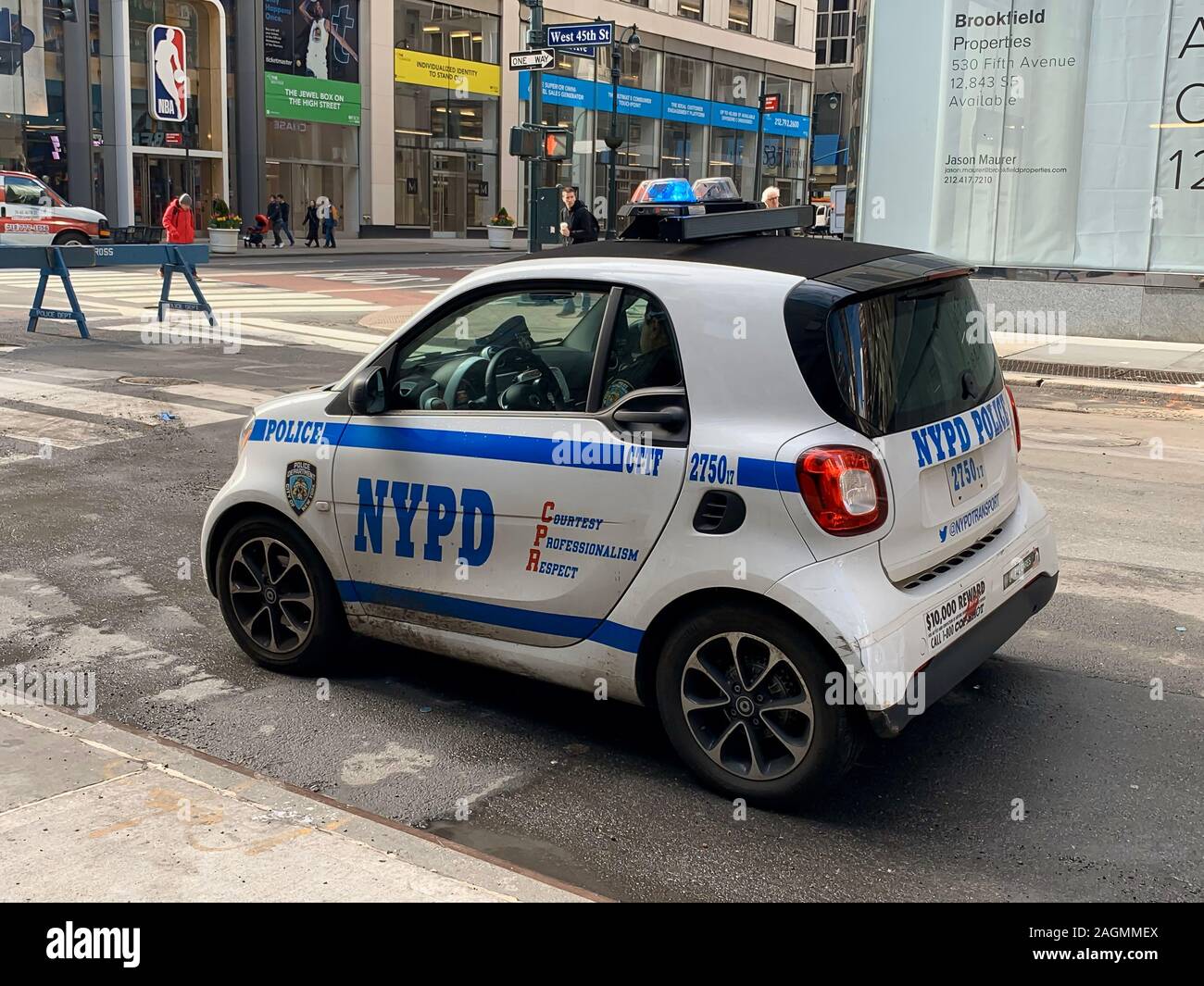 Manhattan, New York City; apr 2019: Smart ForTwo NYPD patrol, NY Stock ...