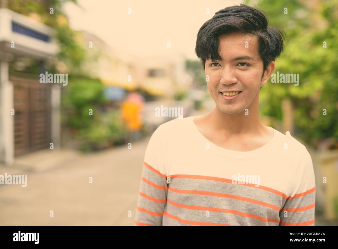 Handsome asian man in casual hi-res stock photography and images - Alamy