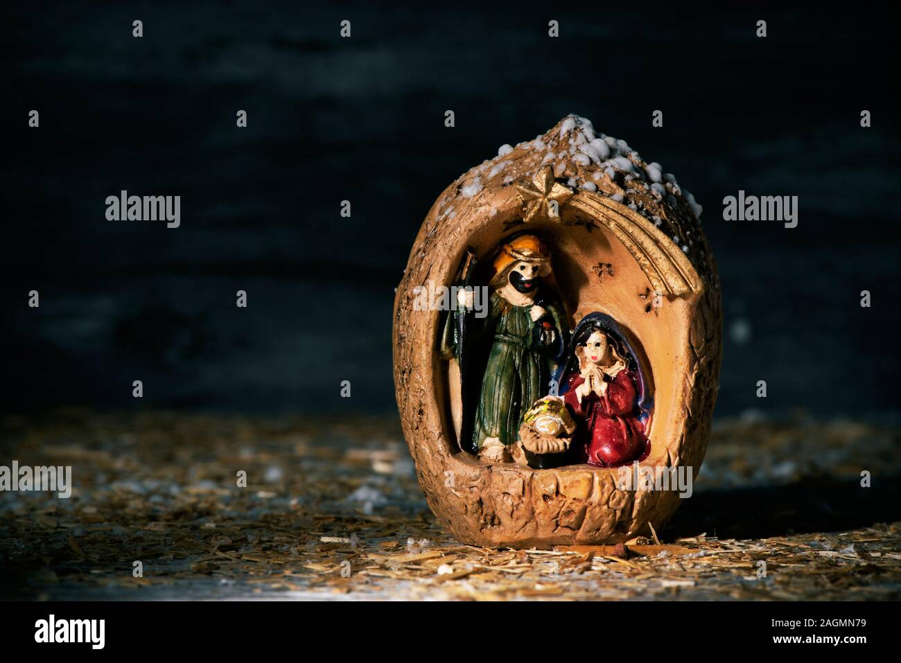 the holy family, the child jesus, the virgin mary and saint joseph, in ...