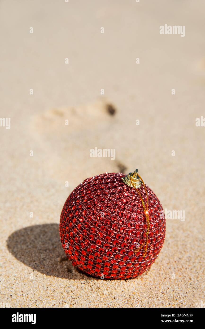 Red ball desert hi-res stock photography and images - Alamy