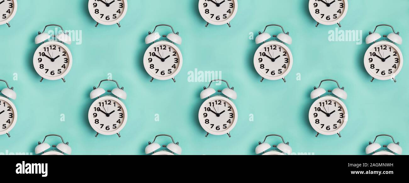Pastel pink alarm clocks hi-res stock photography and images - Alamy