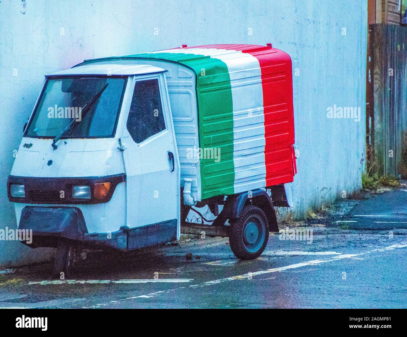 Abandoned italian delivery van hi-res stock photography and images - Alamy