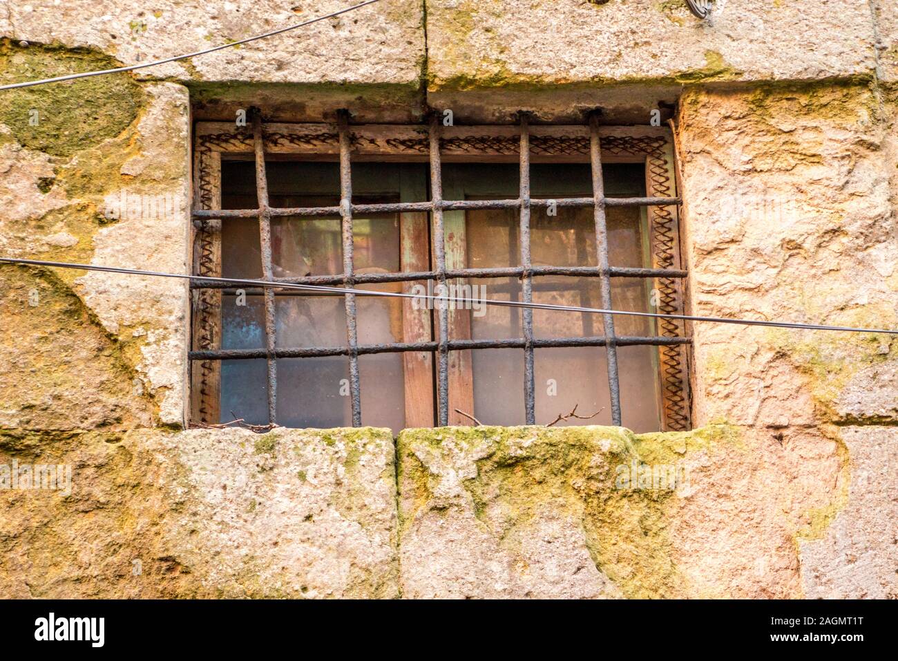 A very old window on an abandoned building Stock Photo - Alamy