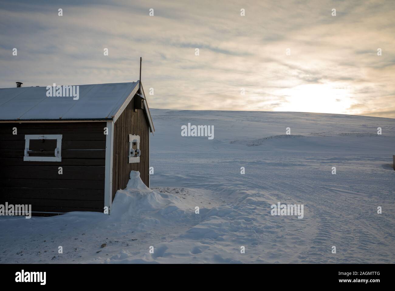 A small cabin in winter landscape at Svalbard Stock Photo - Alamy