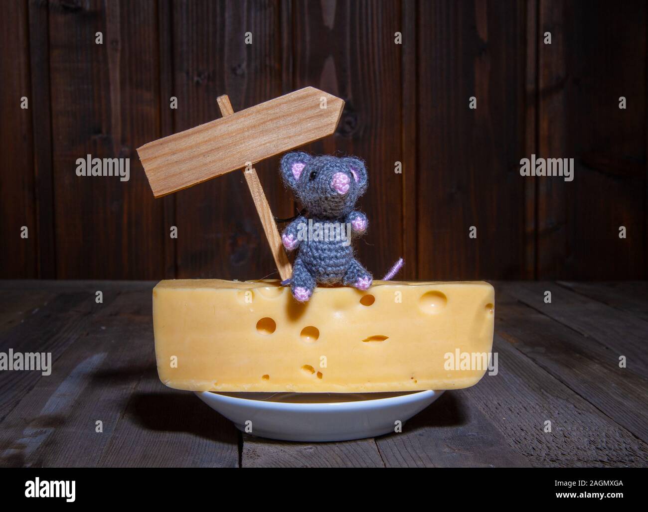 mouse and cheese Stock Photo - Alamy