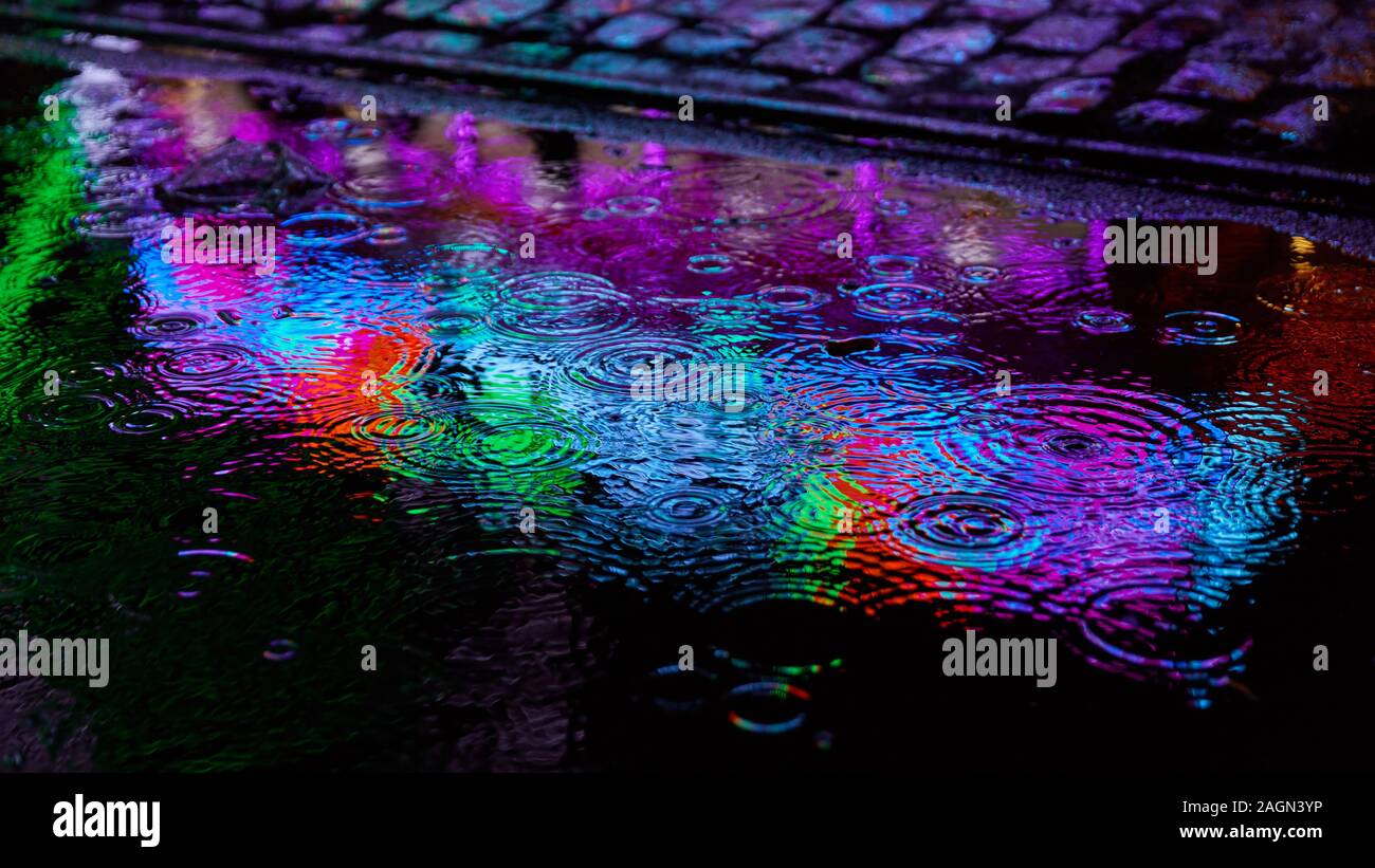 Rain neon light hi-res stock photography and images - Alamy