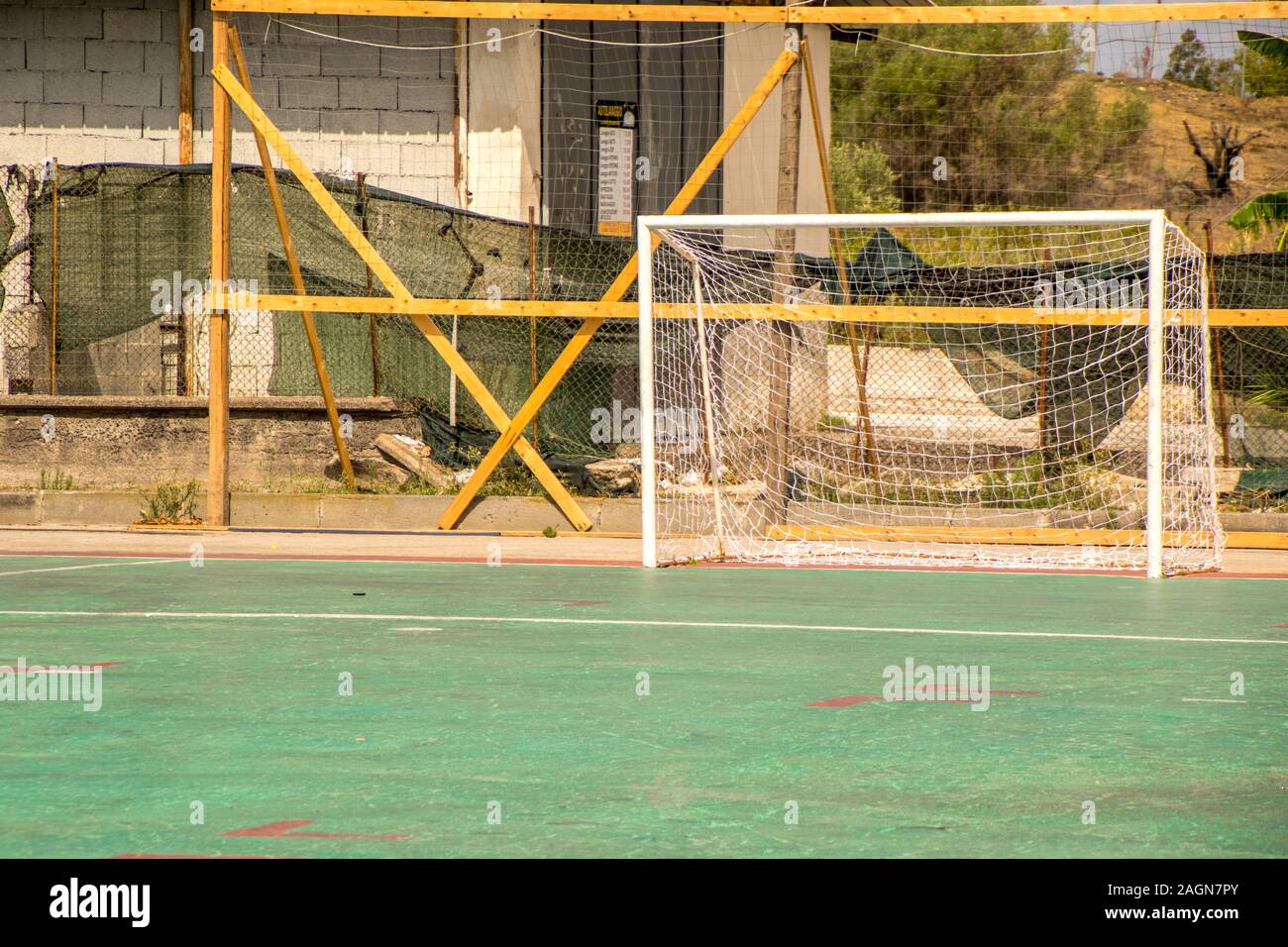Concrete football pitch hi-res stock photography and images - Alamy