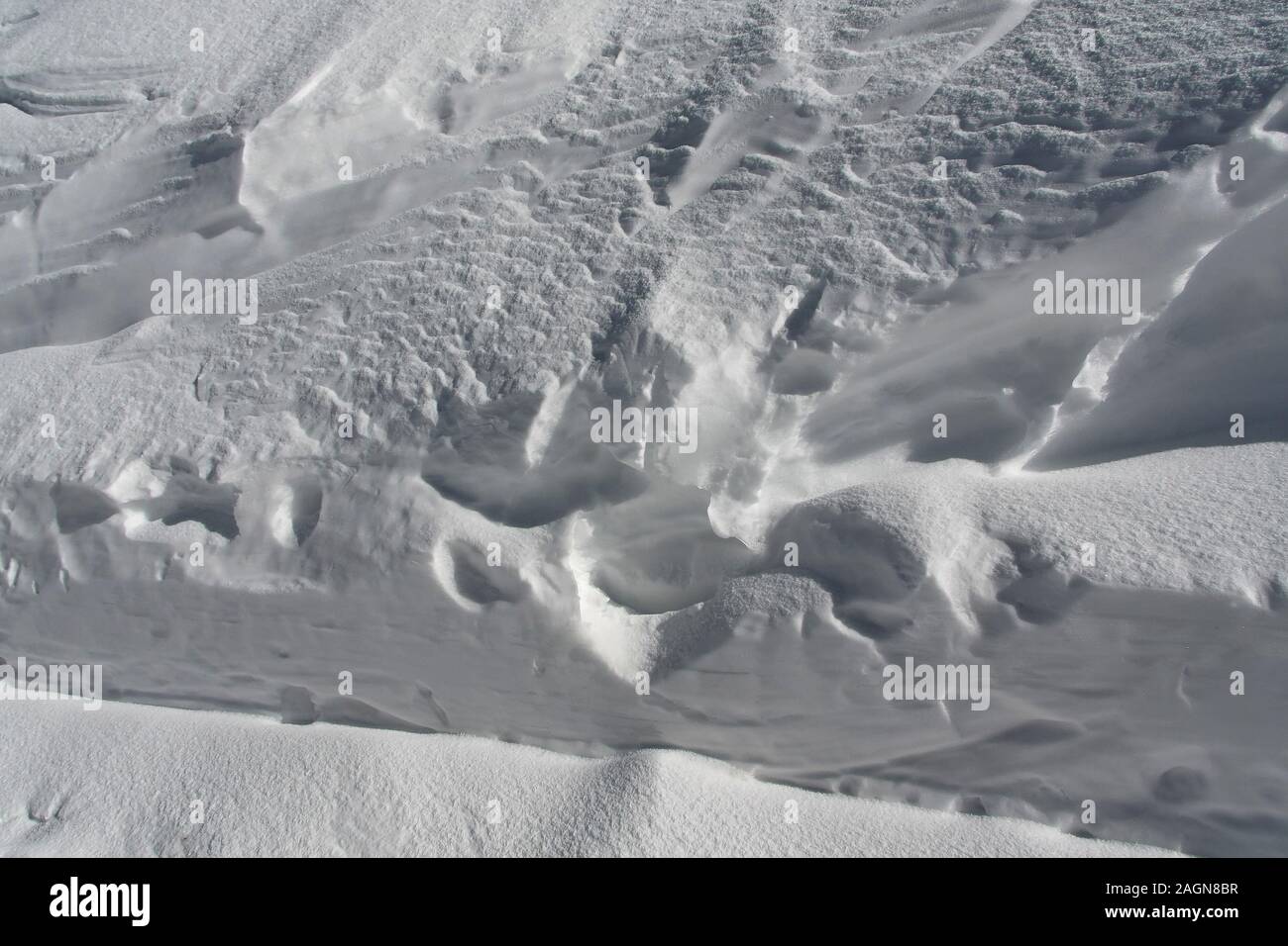 Avalanche Snow Slab Layers With Weak Fractures Stock Photo - Alamy