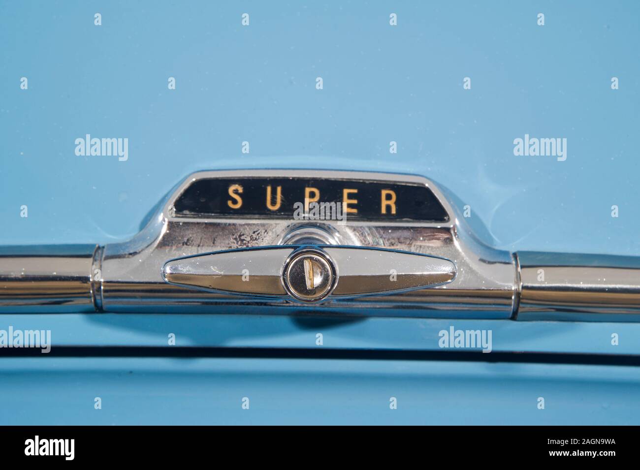 Ford anglia grill hi-res stock photography and images - Alamy