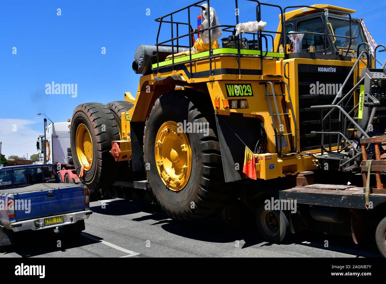 Caterpillar Truck Mining Australia Stock Photos & Caterpillar Truck ...