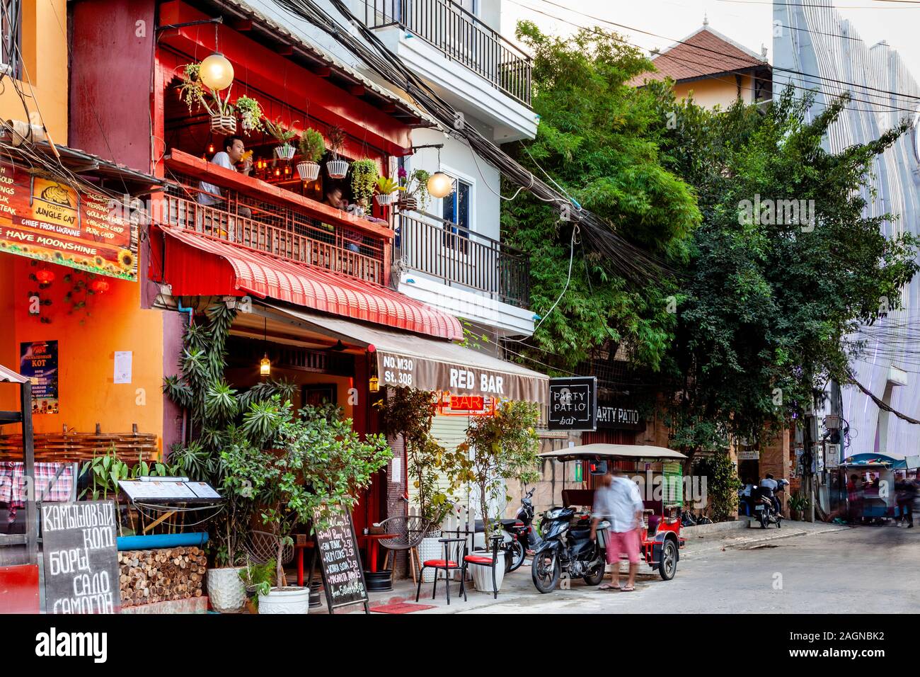 The Red Bar, Bassac Lane, Phnom Penh, Cambodia Stock Photo - Alamy