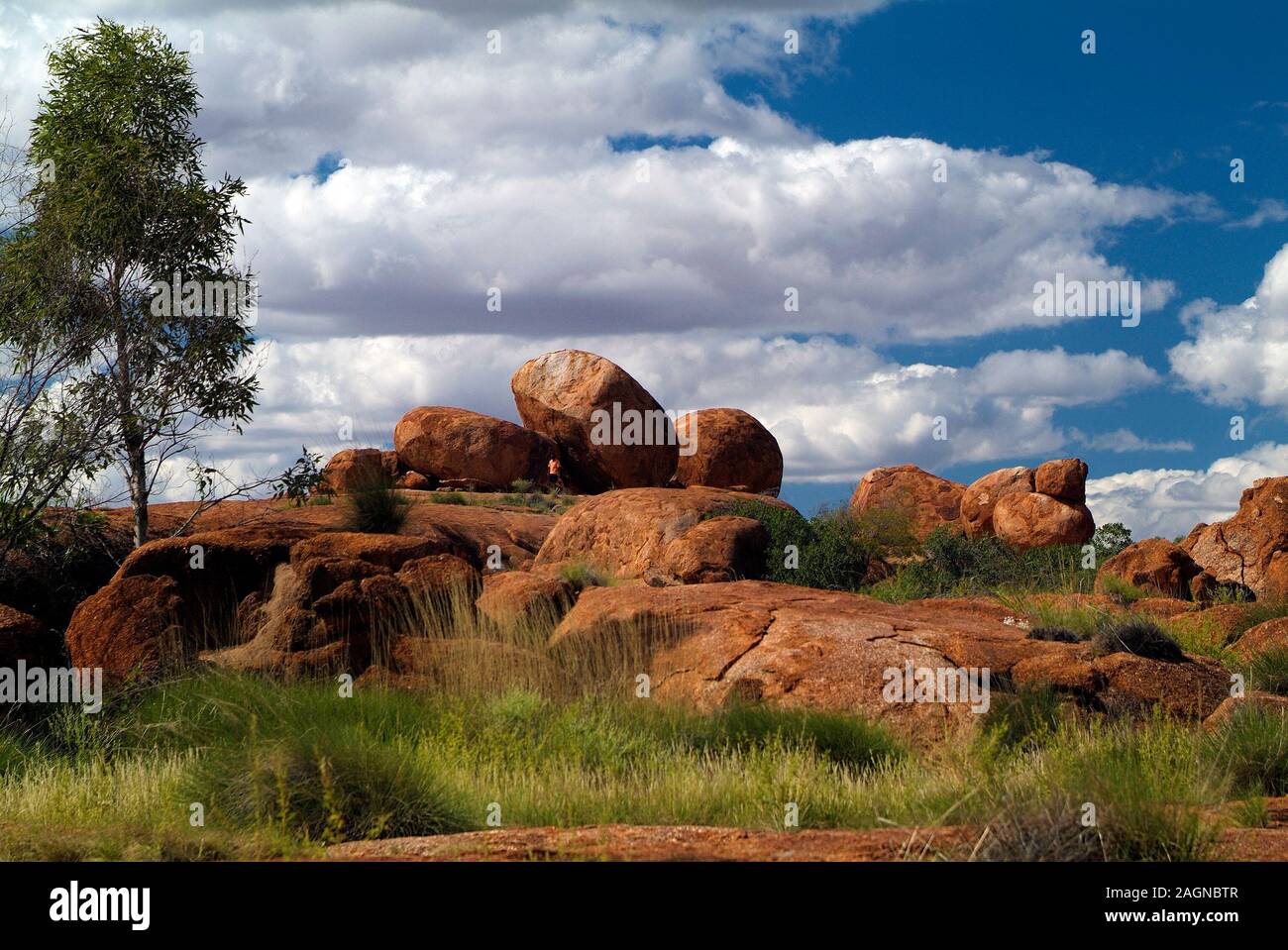 Australia, rocks in Northern Territory named Devils Marbles aka Karlu ...