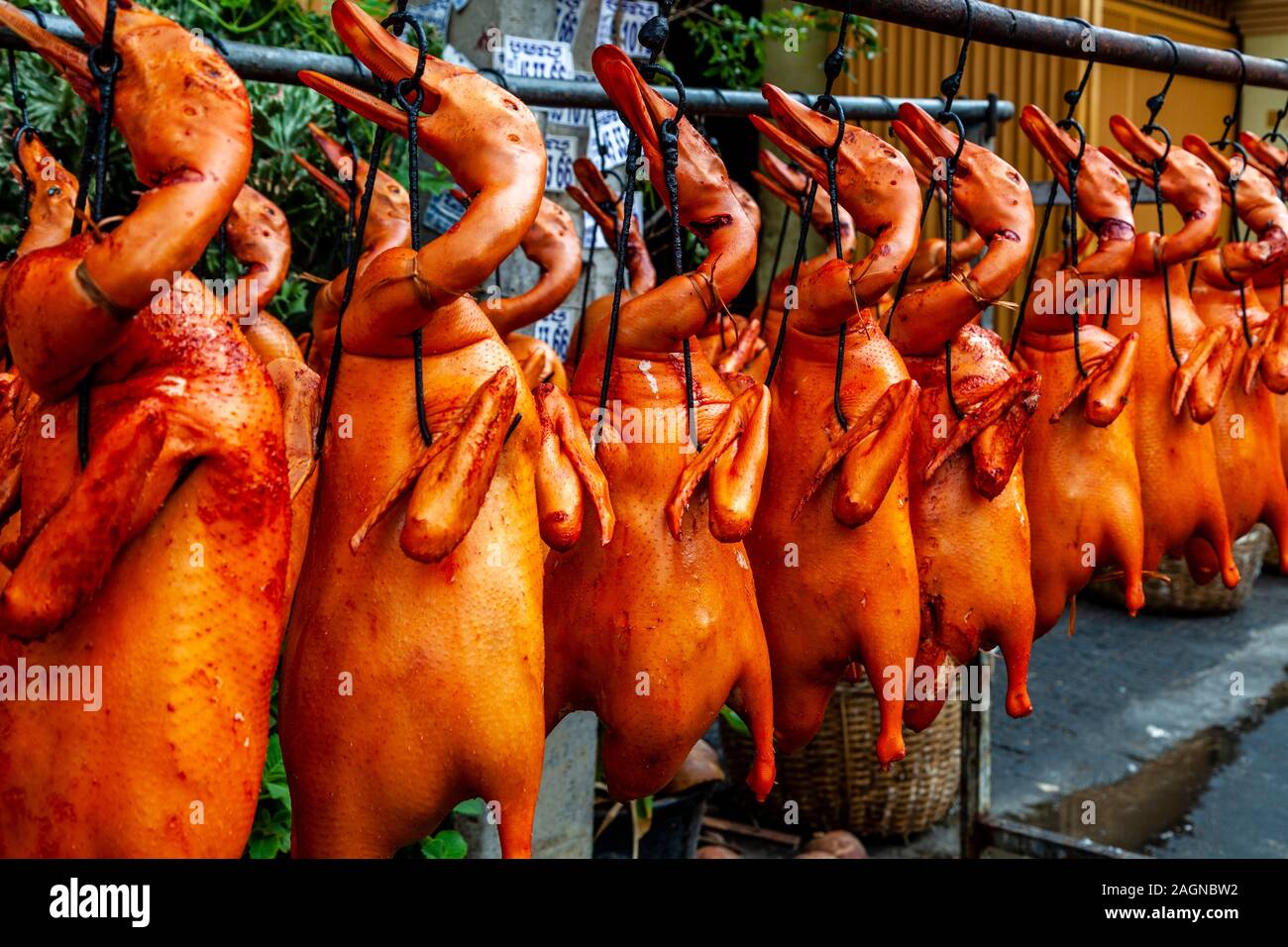 Ducks meat hi-res stock photography and images - Alamy