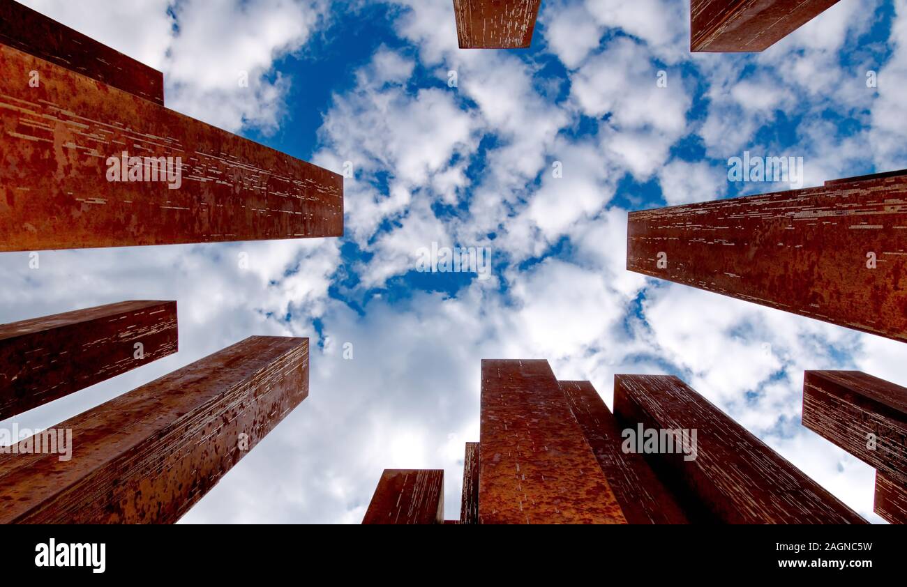 Freedom fighters statue hi-res stock photography and images - Alamy