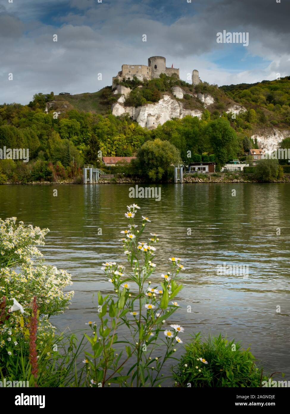 Chateau gaillard hi-res stock photography and images - Alamy