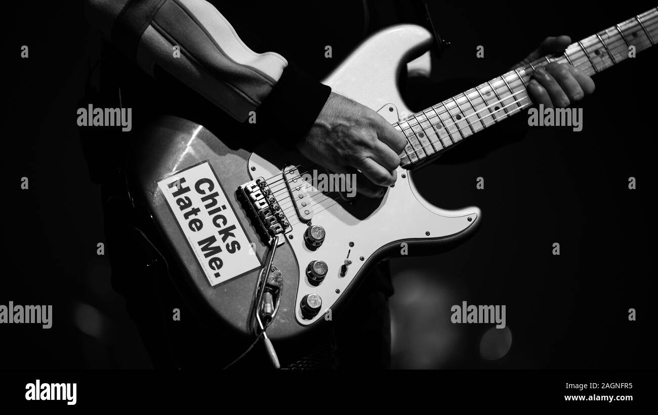 Boy george performing 1981 hi-res stock photography and images - Alamy