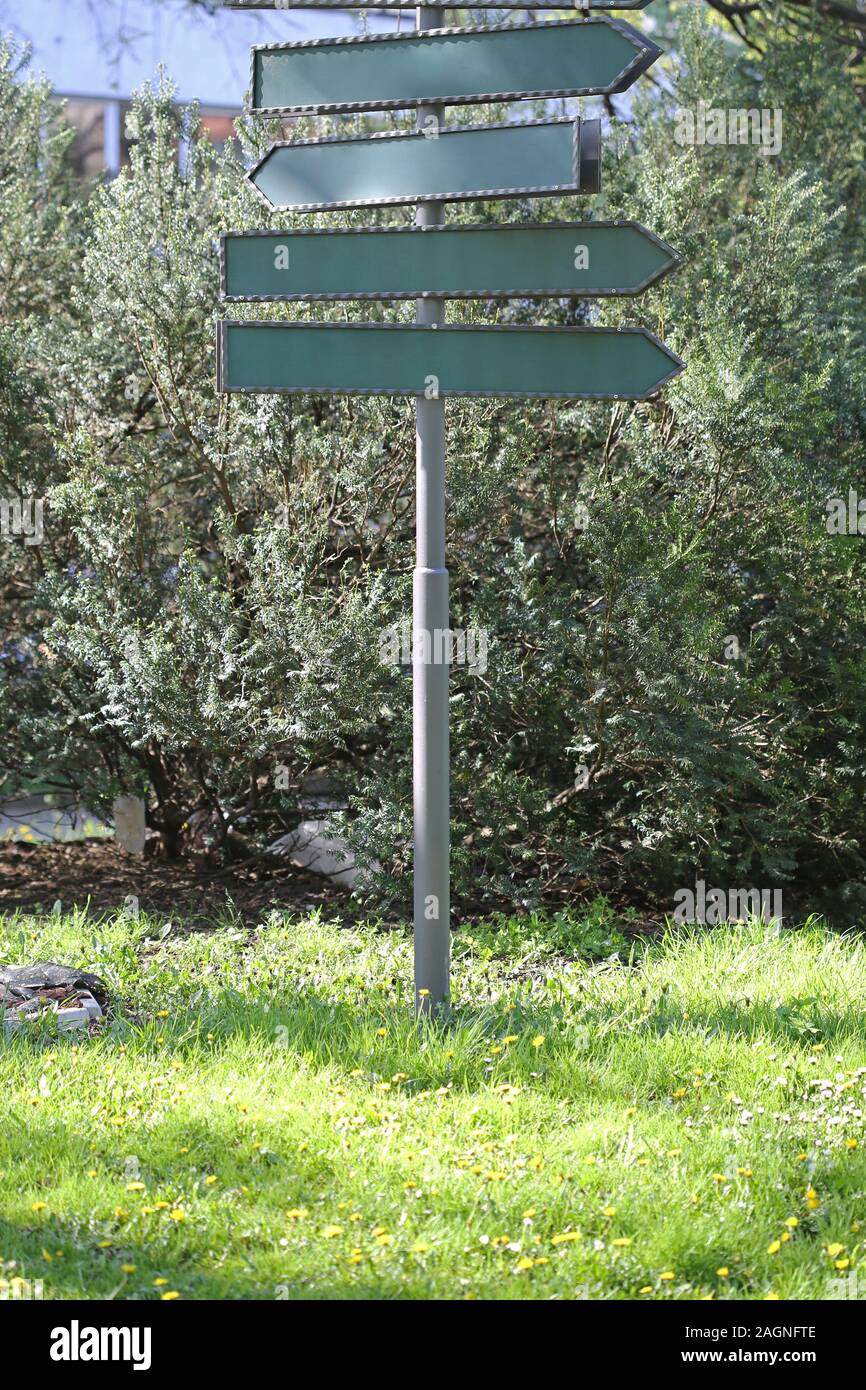 Arrows sign hi-res stock photography and images - Alamy