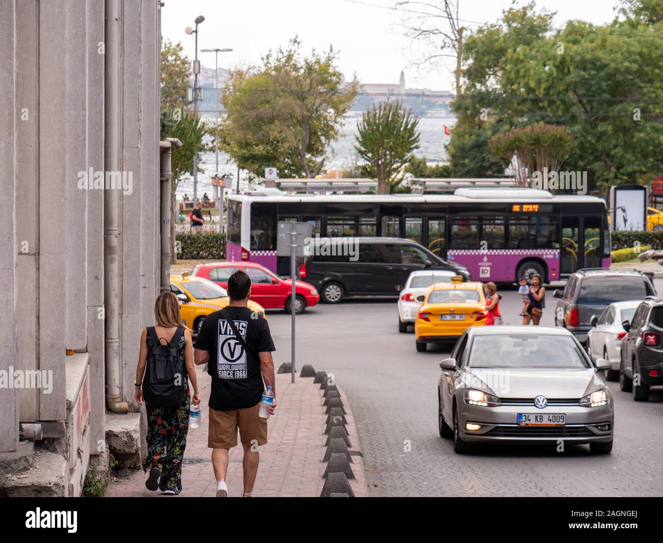 Big bus istanbul tourism hi-res stock photography and images - Alamy
